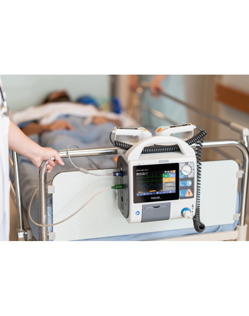 SCHILLER DEFIGARD HD-7 DEFİBRİLATÖR CİHAZI